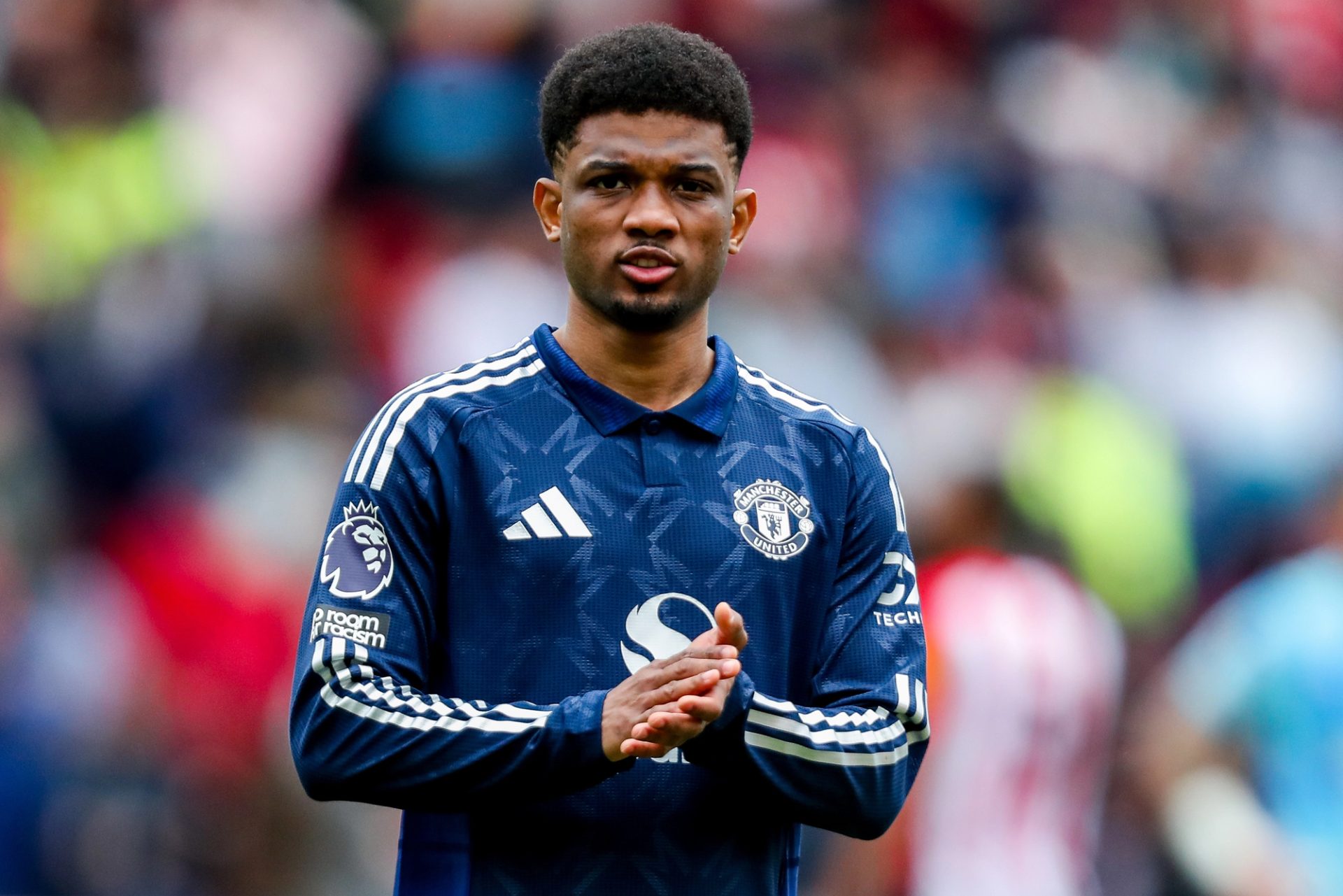 Amad Diallo Defends Middle Finger Response After Abuse Over Mother ...