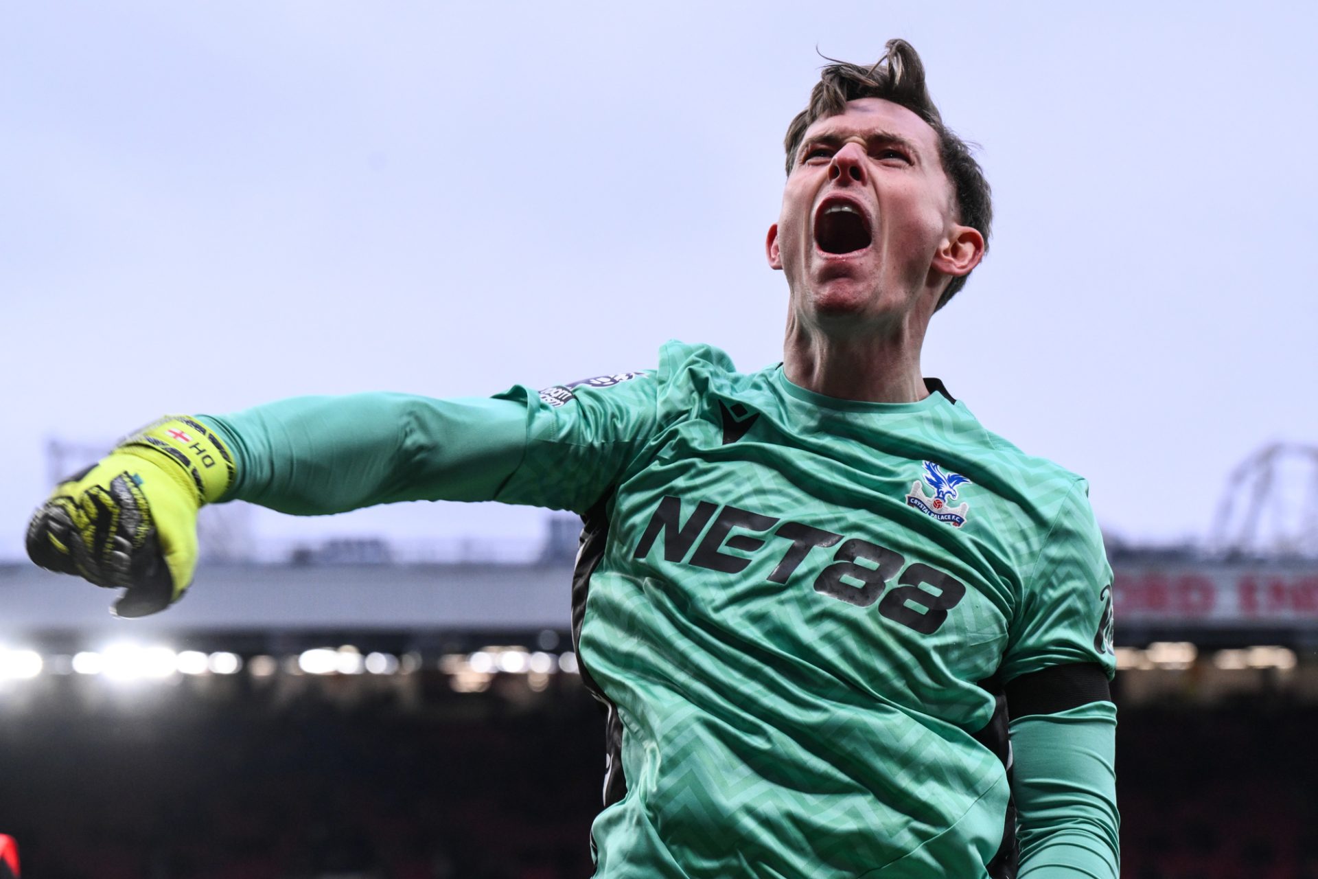 Pickford Under Pressure in England Keeper Battle - Soccer News