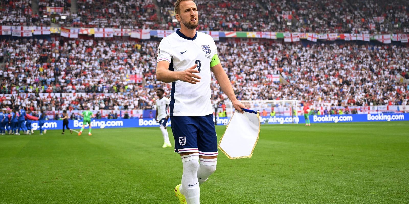 Harry Kane Dismisses World Cup Heat Concerns as England Captain ...